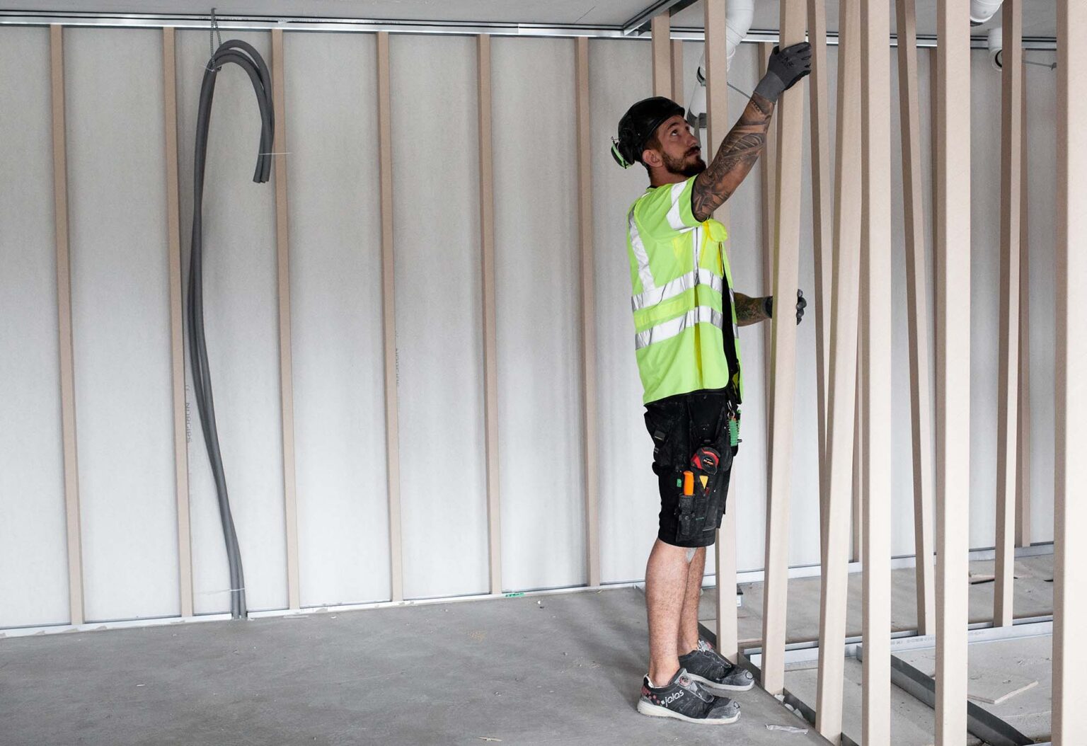 The future is built with recycled paper - Wood Tube